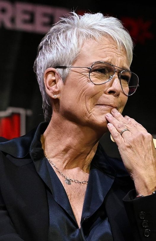 Jamie Lee Curtis overwhelmed with grief makes the heart-wrenching ...