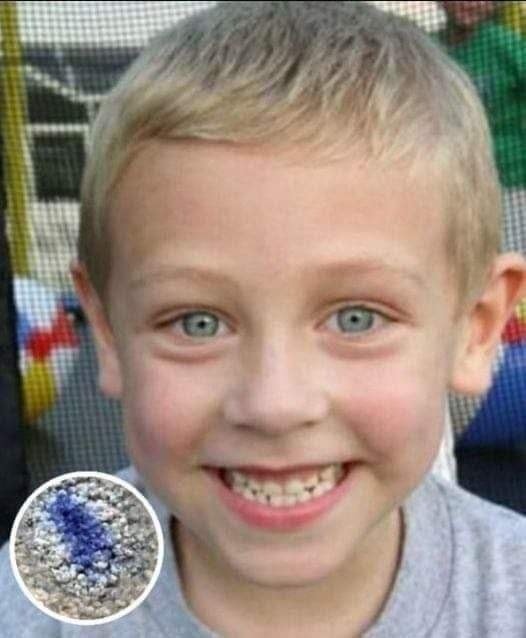 6-year-old boy dięs and leaves blue stain on carpet: 12 years later ...